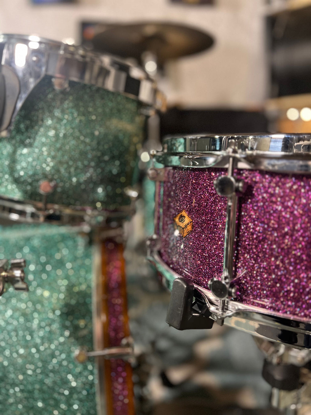 Brownie Nesting Drum Set with 20" Kick Drum | Metal Flake w/Epoxy ...